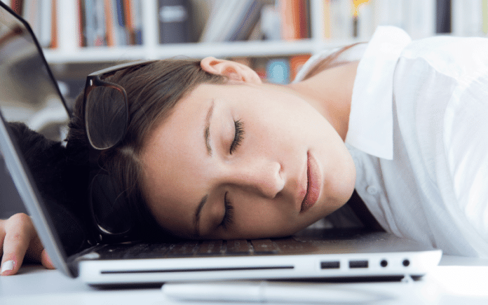 Understanding Hypersomnolence: 13 Telltale Symptoms of Excessive ...